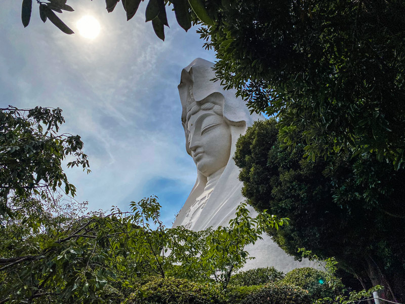 Kamakura: Ofuna Kannon - Japan by web